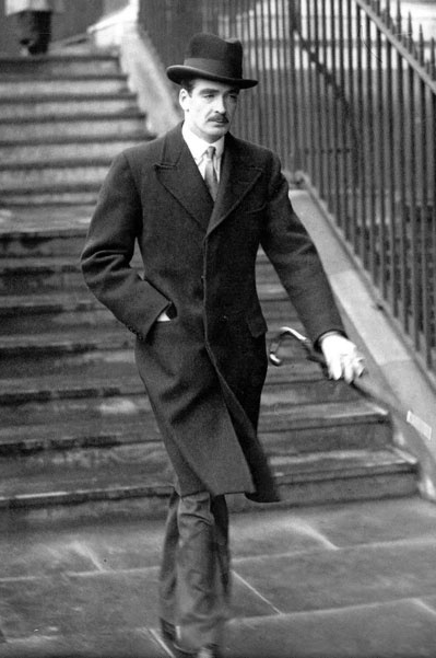 ChatterBlossom: Friday Photo Swoon – Snappy Dressed Man