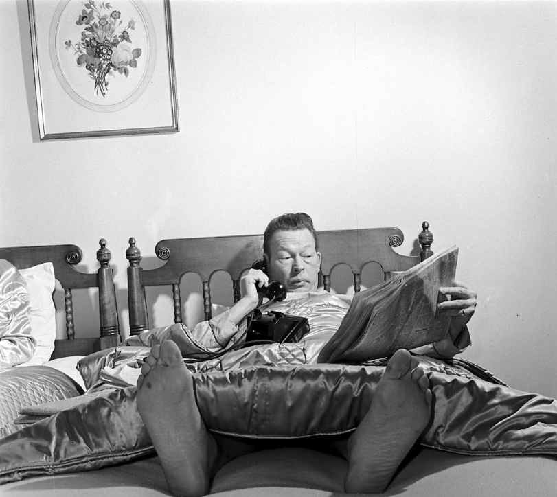 Tralfaz: The Champagne Lady on the Cider Gentleman