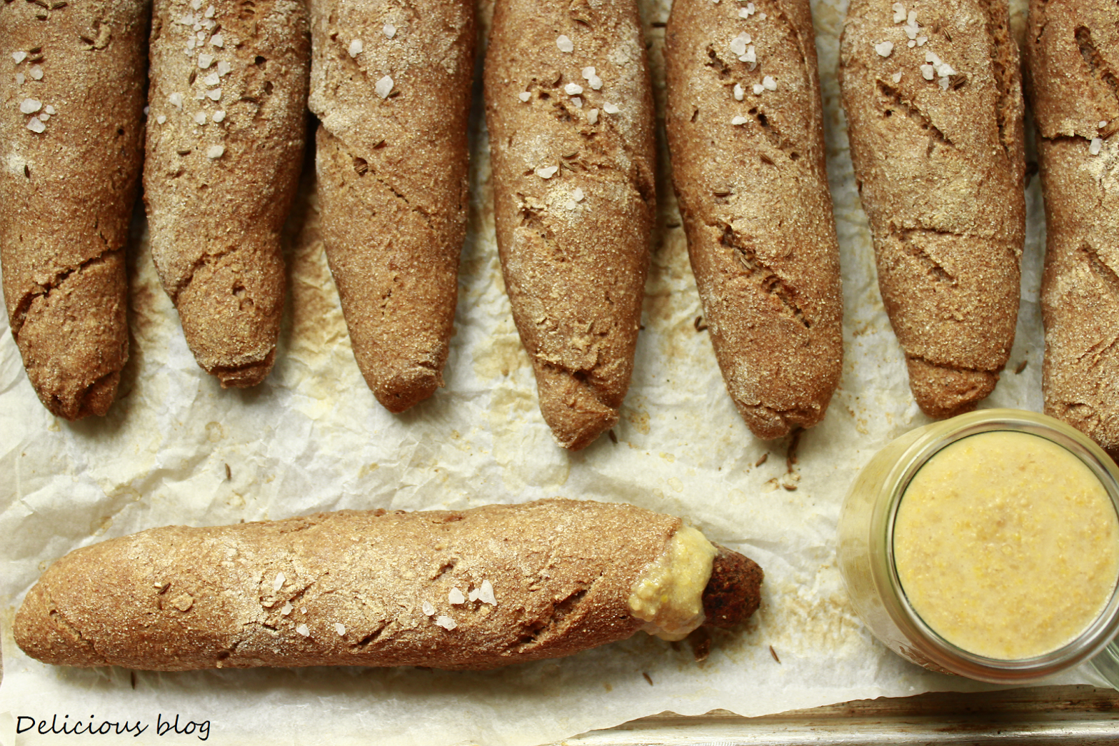 Delicious blog: Párek v rohlíku!