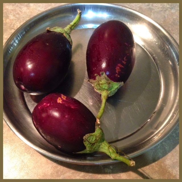 Sarita's Kitchen Blog: Egg plant dried yellow pea(vatana) curry