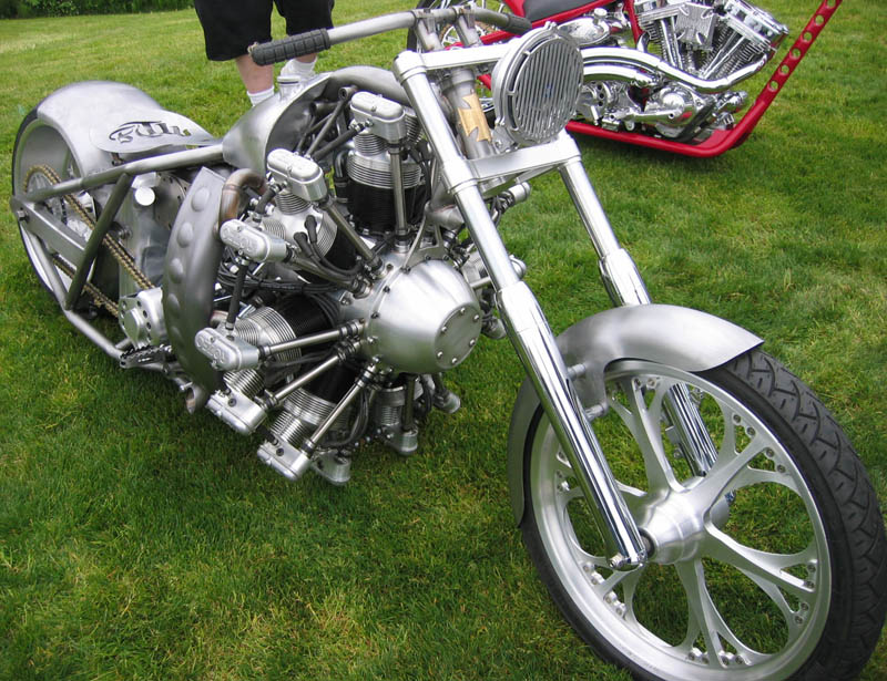 Wild Bikez: Rotec R2800 Radial Engine