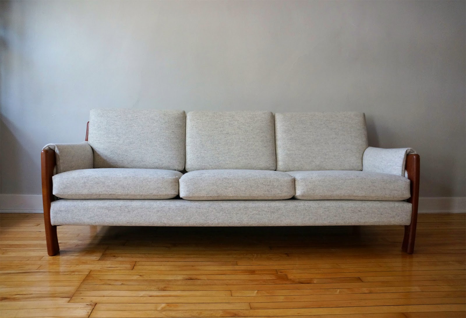 str8mcm: Teak and Wool Sofa