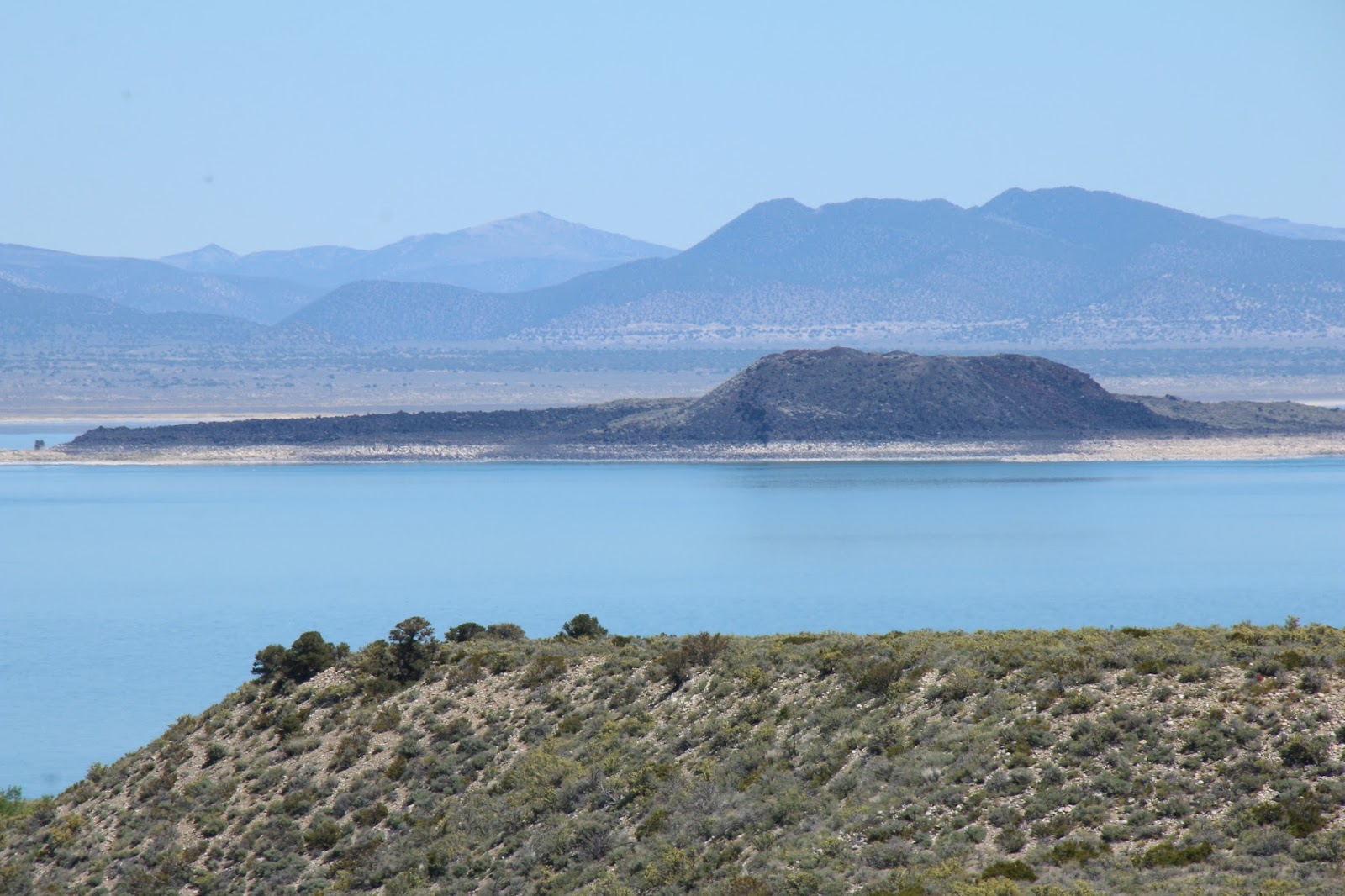 Travels with Twinkles: Lee Vining, Mono Lake and Bodie