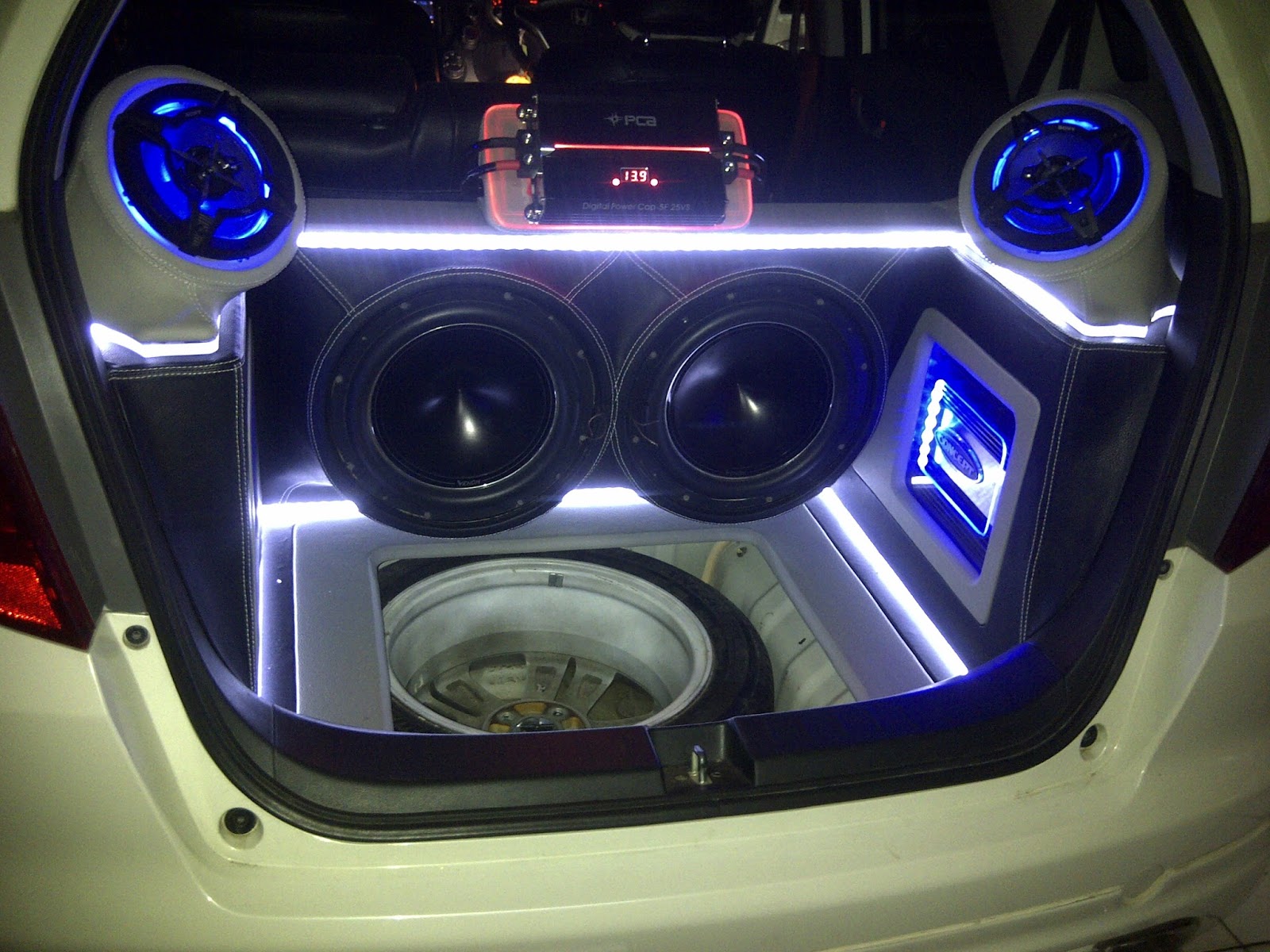 Custome Box Honda Jazz Double Subwofer - Sindoro Audio