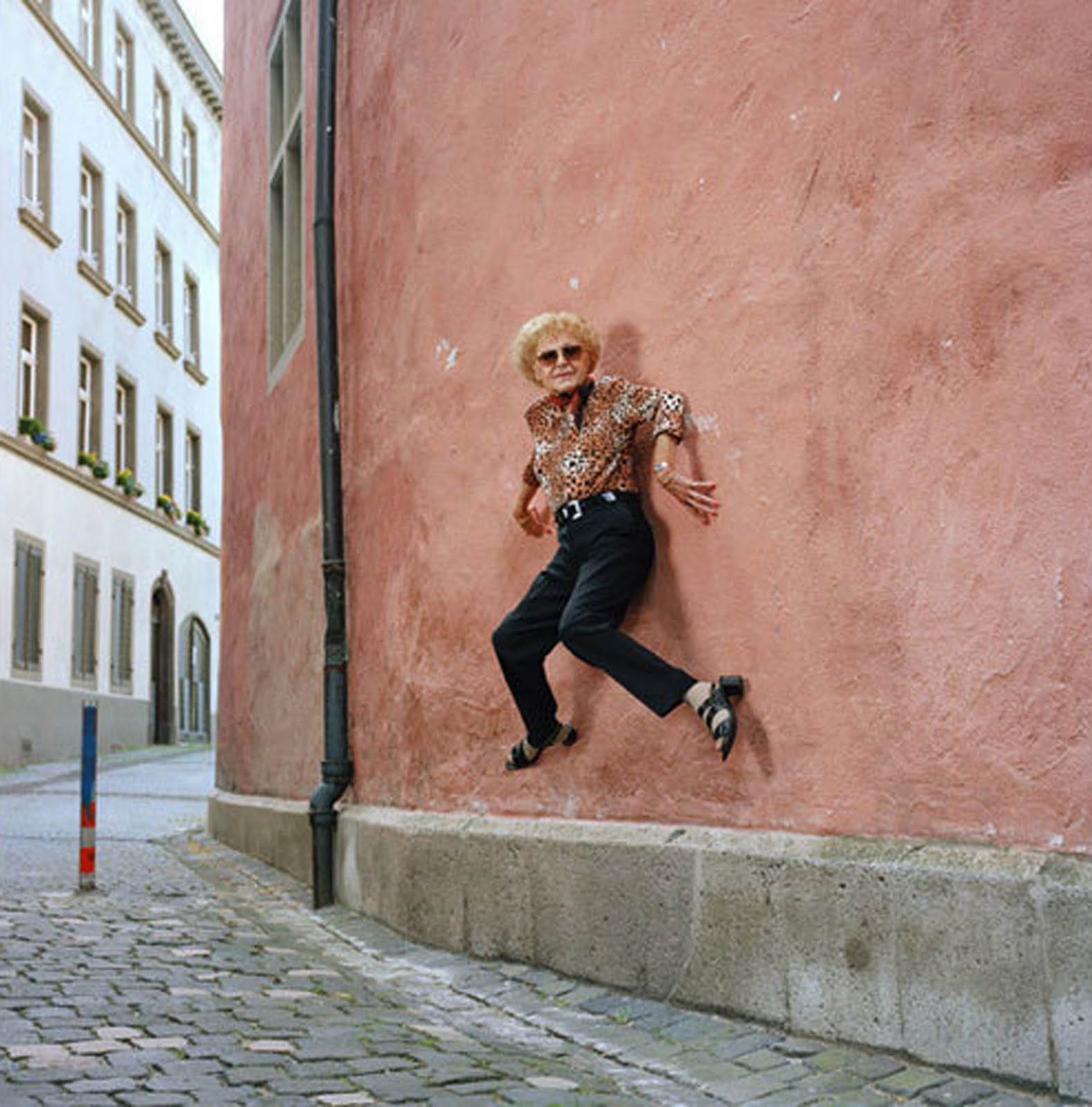 c u c c i o l o: funny behavior