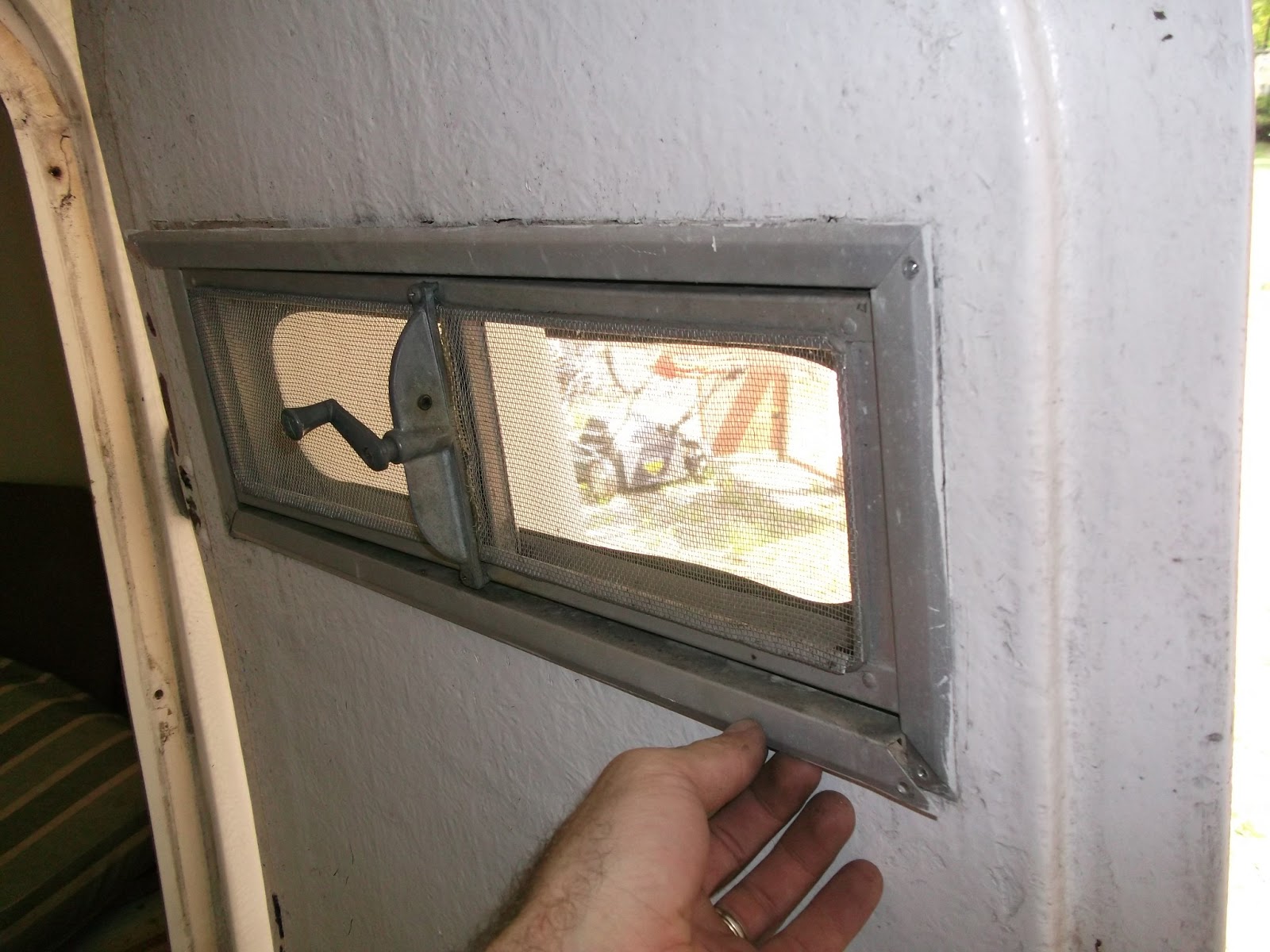 72 Boler Restoration: Window and Door Removal