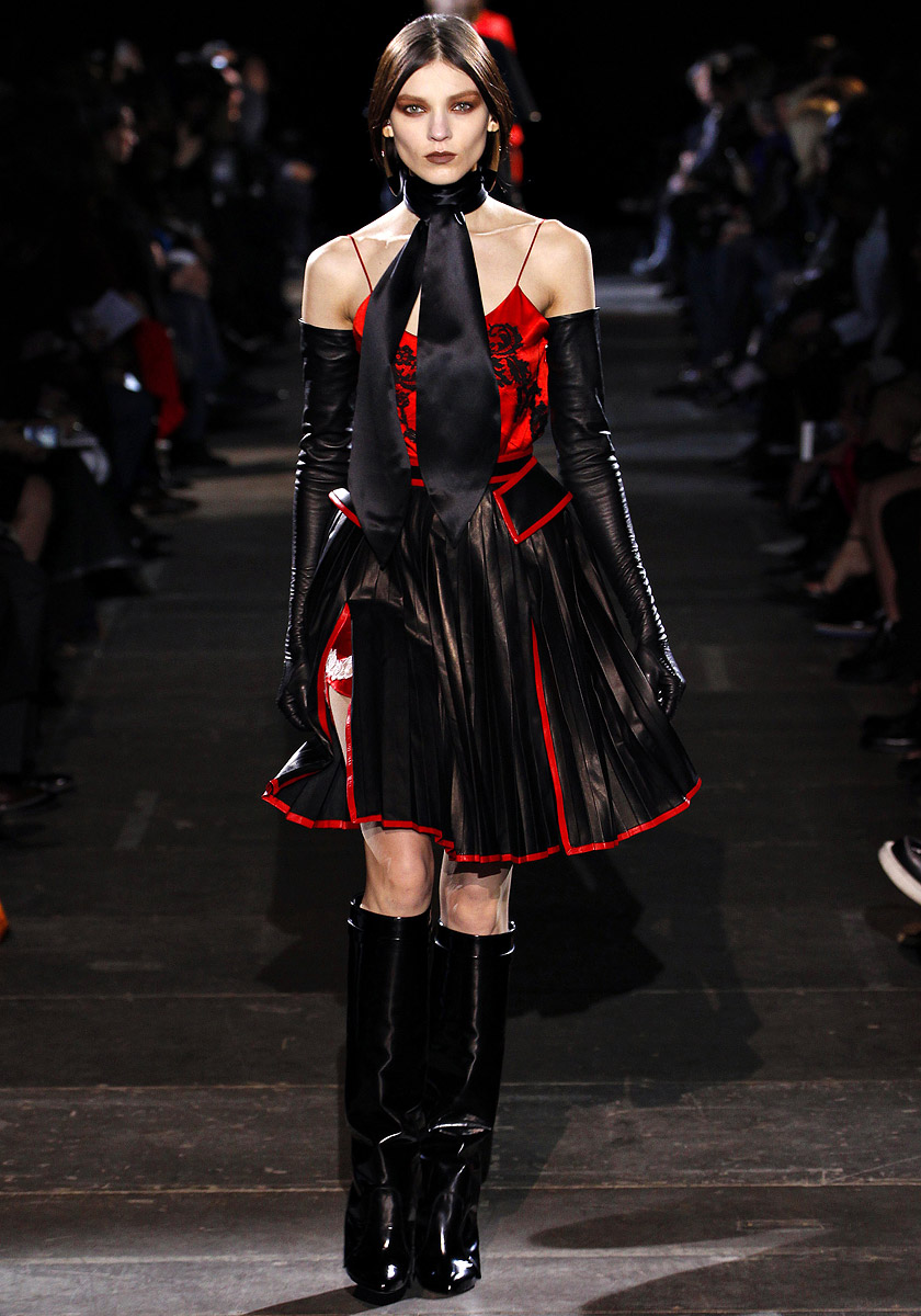 Fashion Runway | Givenchy Fall/Winter 2012/2013 Paris Fashion Week ...