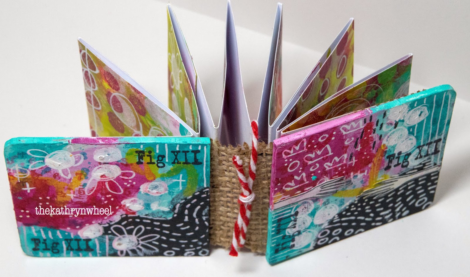 The Kathryn Wheel: More mini books!