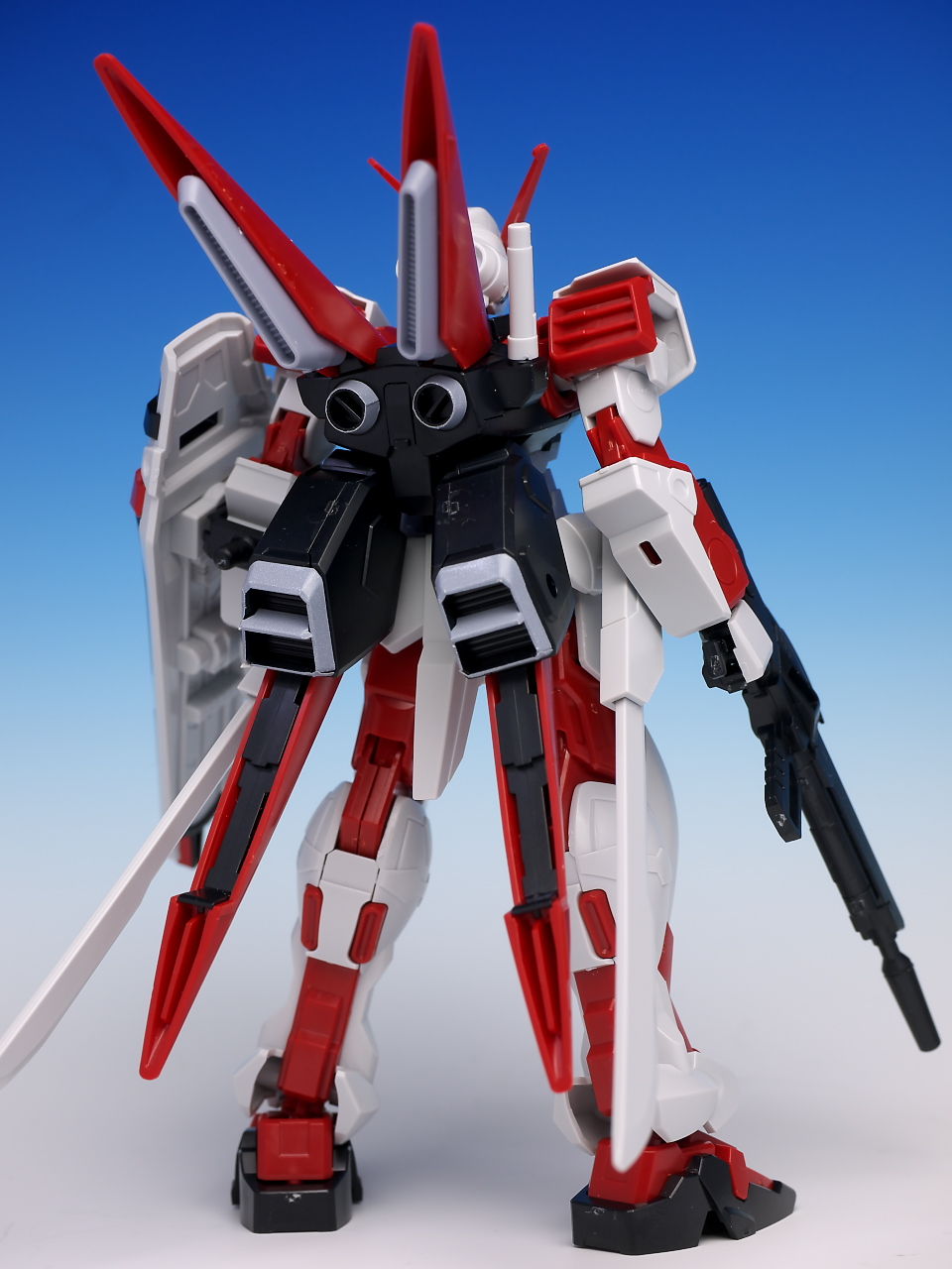 GUNDAM GUY: HG 1/144 M1 Astray - Review by Hacchaka