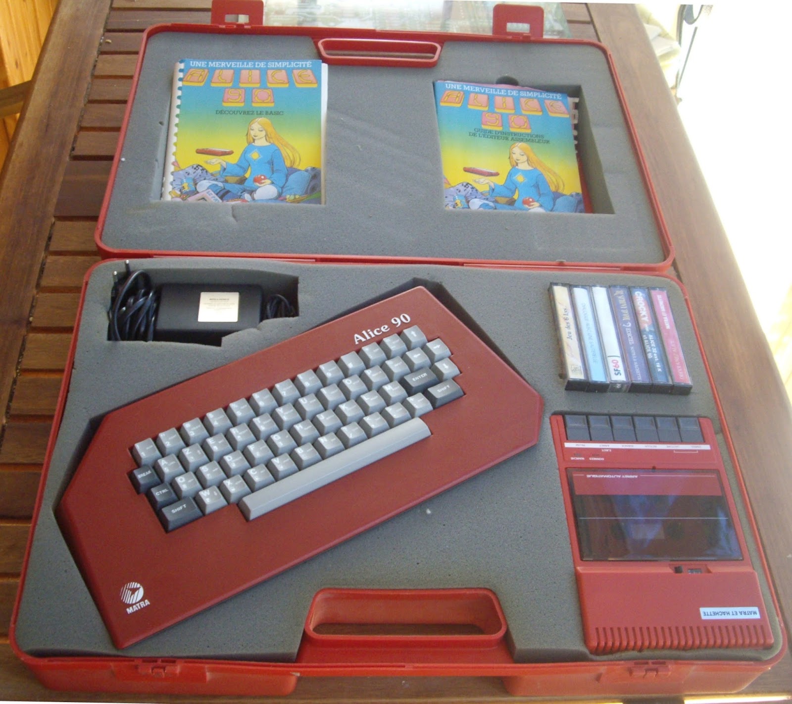 Retro Ordenadores Orty: Ordenador Matra et Hachette. Alice 90 (1985).