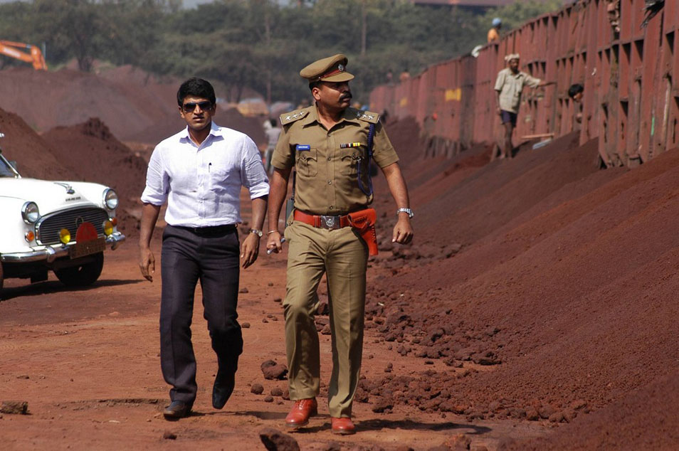 Photo Galleri: Puneet Rajkumar Prithvi IAS Telugu Movie Pictures