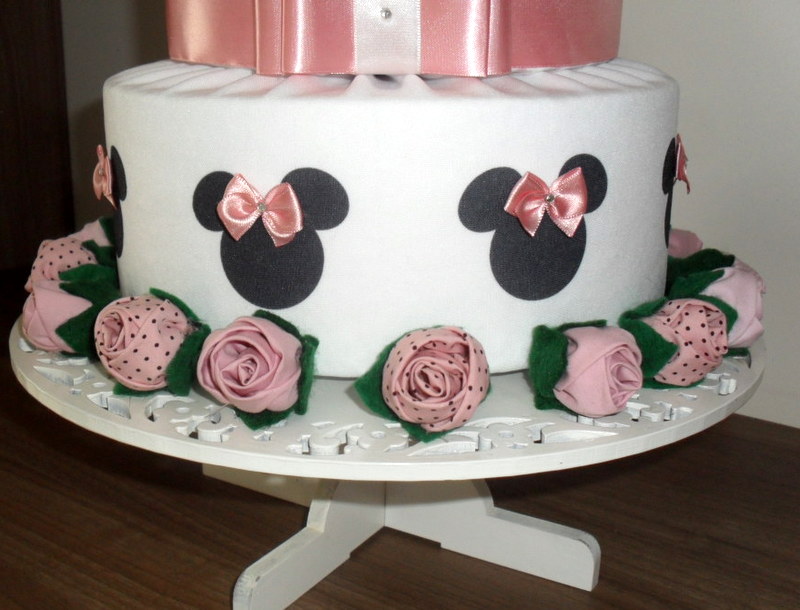 JULIANA GOMES: Bolo Fake Minnie rosa.