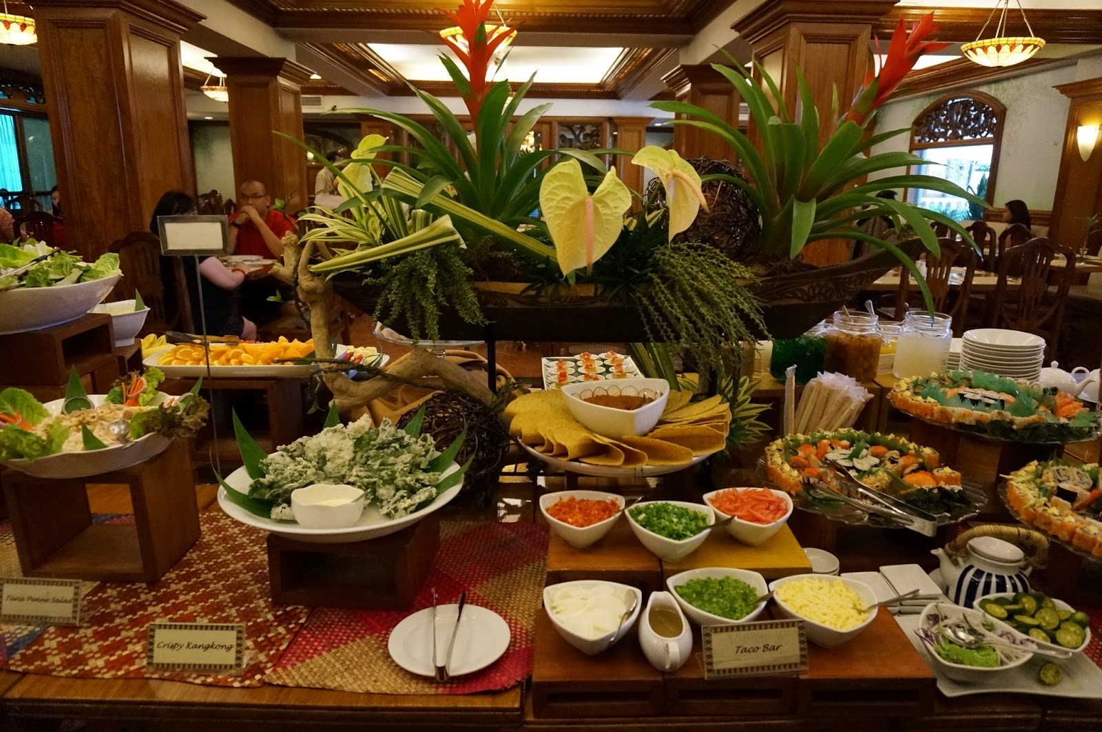 Dinings of Joy: Buffet Lunch at Lola Marias