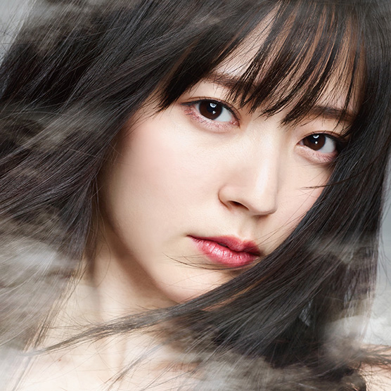 Suzuki Airi first solo album's tracklist and covers unveiled