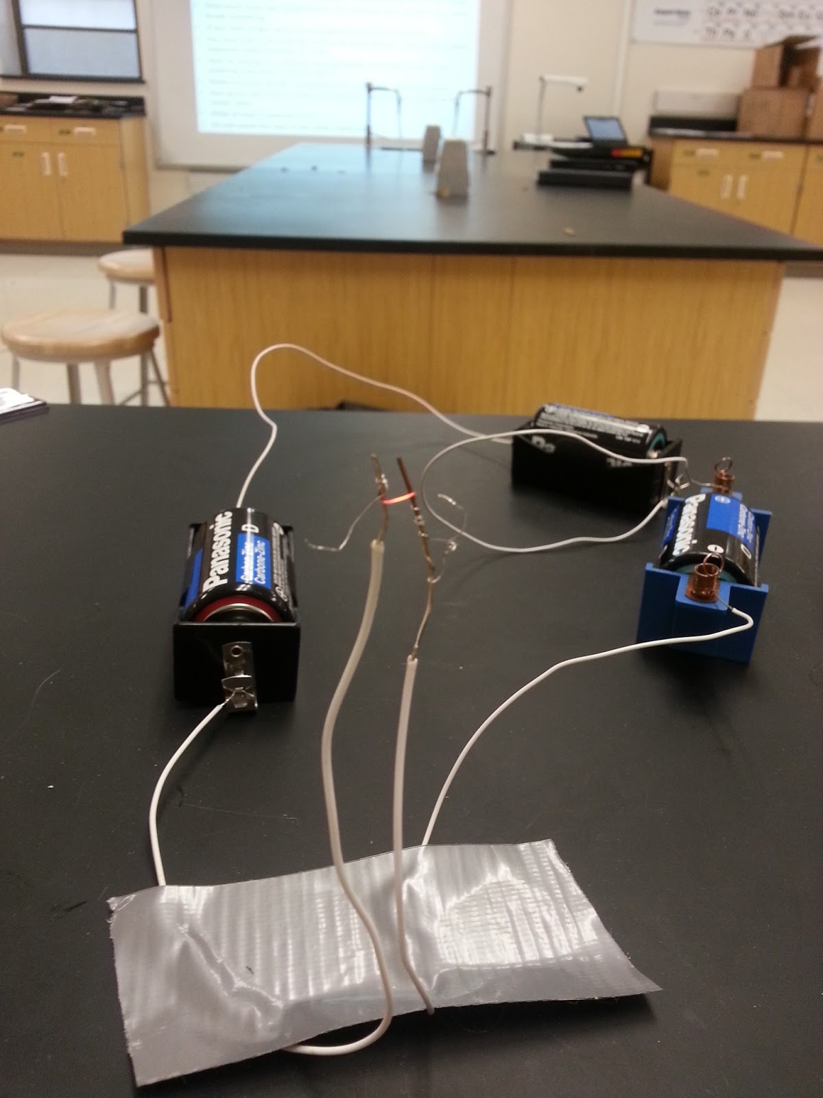 Schneider Science : Making a Filament