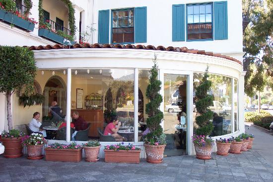 One Fabulous Mom: The Best Hotel In Santa Barbara- Montecito Inn