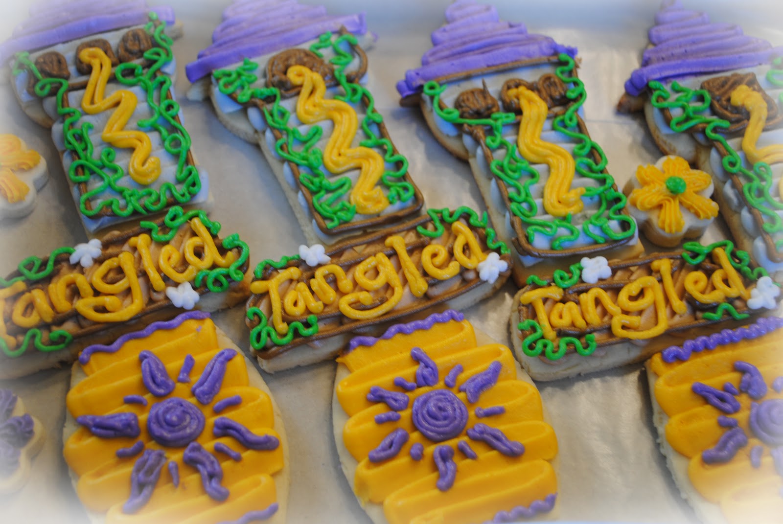 Candace's Cookie Creations: "Tangled" Rapunzel Cookies