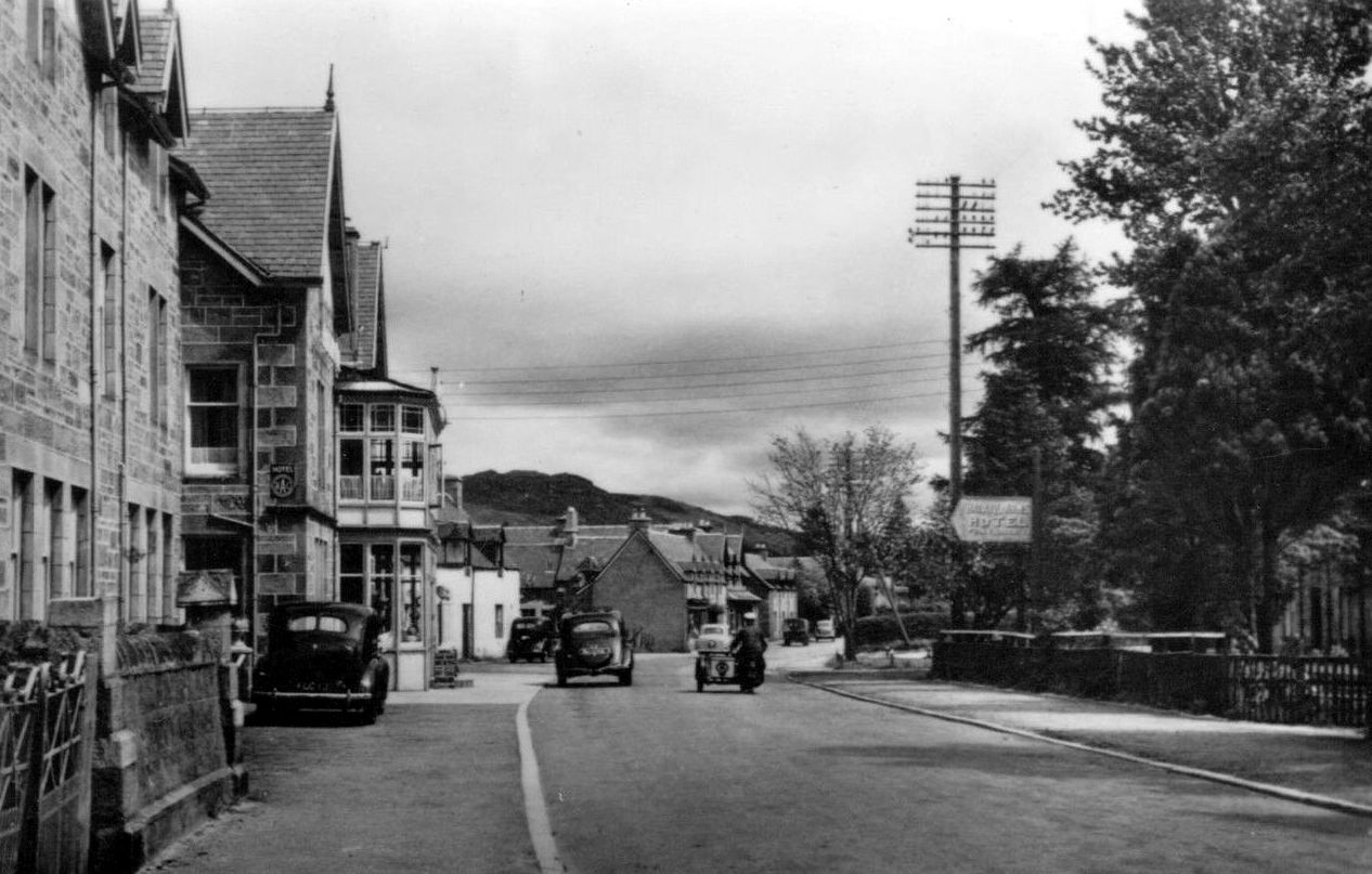 Tour Scotland: Old Photographs Main Street Newtonmore Scotland
