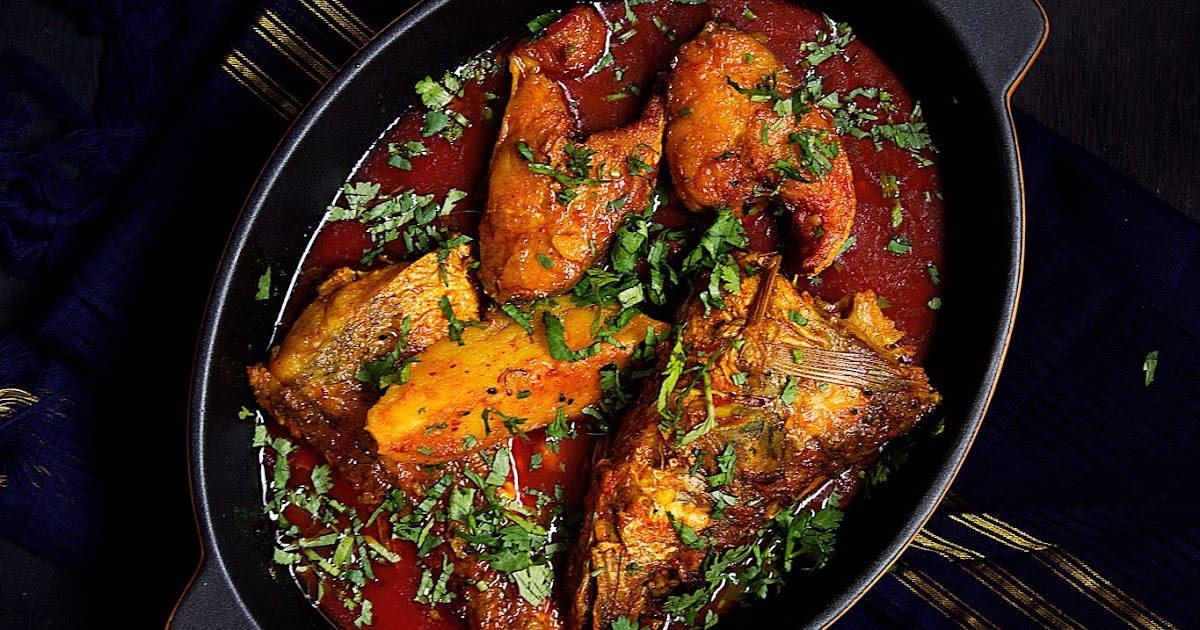 Kalo Jeera die Macher Jhal / Bengali Spicy Fish Curry with Nigella Seeds