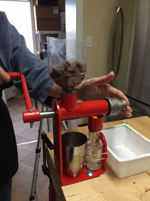 The Ultimate Chocolate Blog: Pressing Cocoa Butter from Cocoa Beans ...