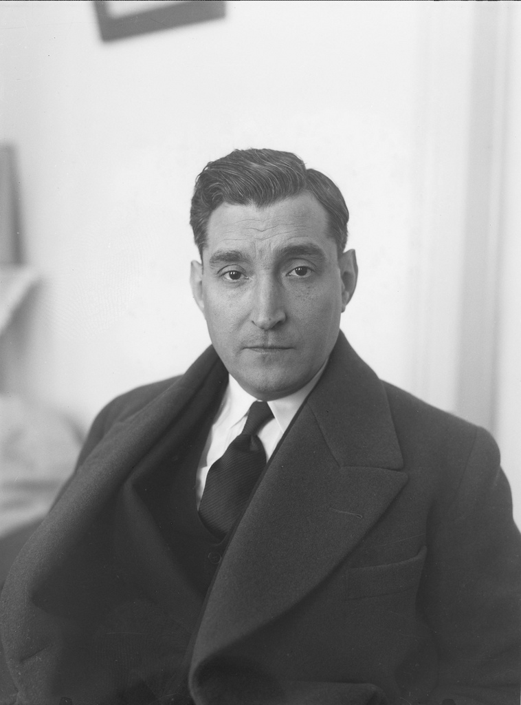 Efeméride do dia: Salazar, deputado (incógnito) por Guimarães ...