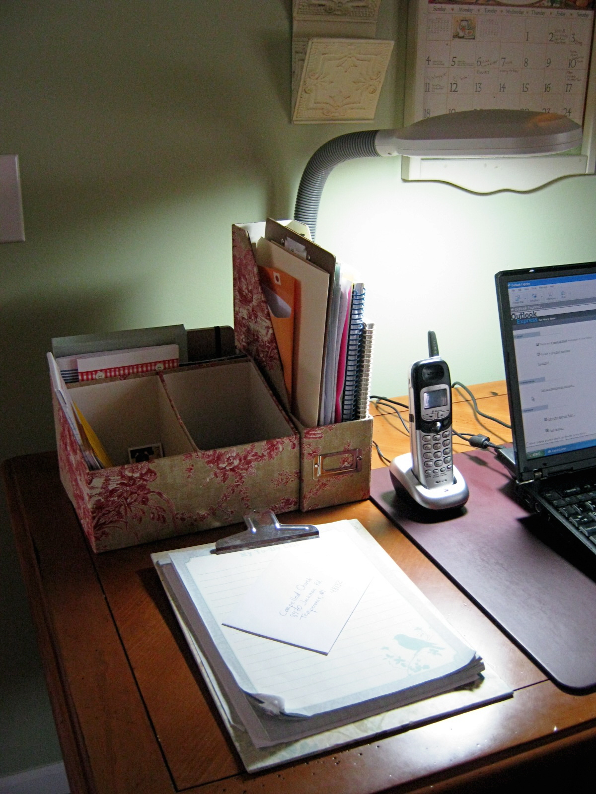 Mary Rose's Cafe: Paper Hoarding