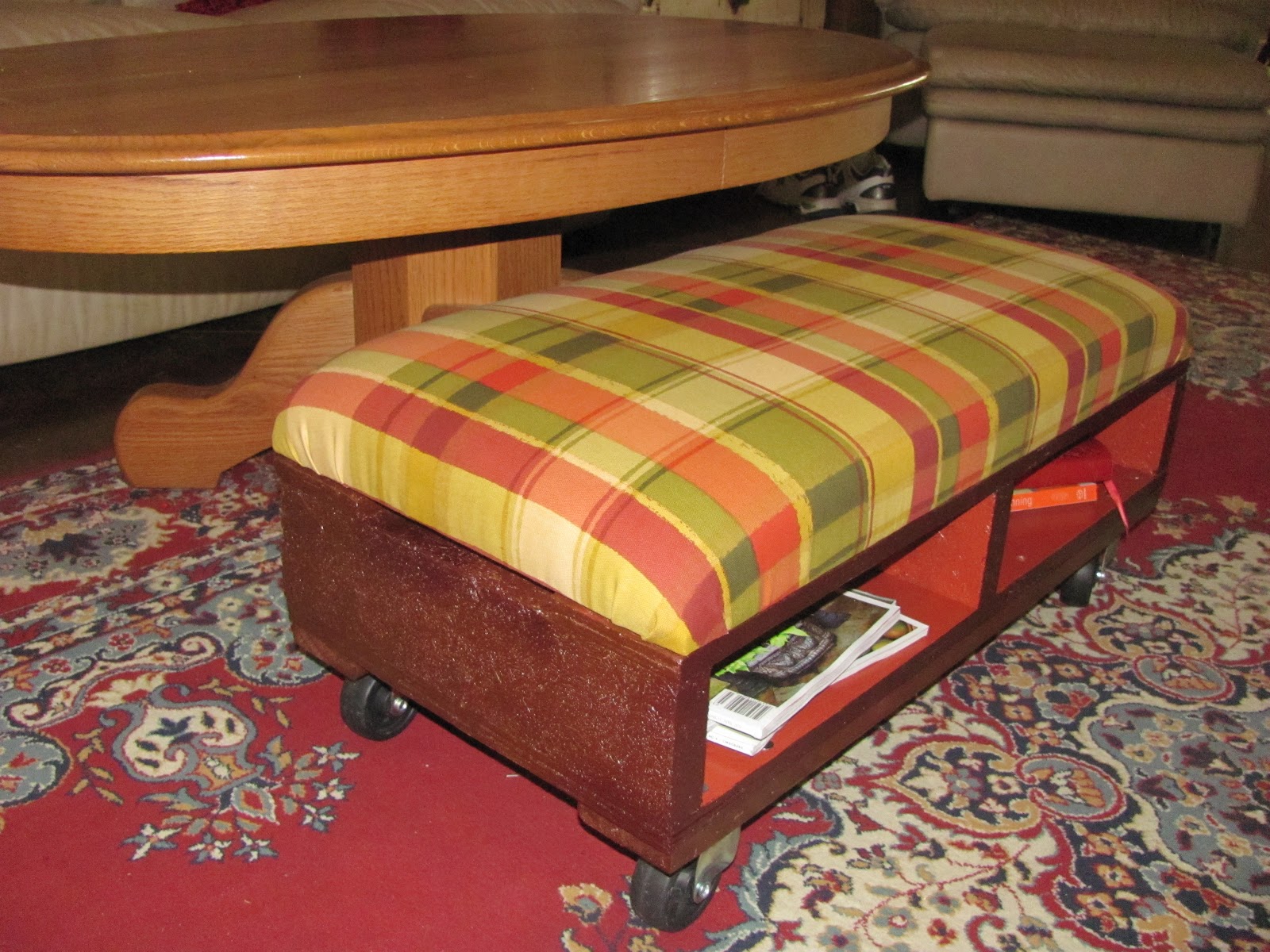 Nonnie's Journal: MAKING A HASSOCK