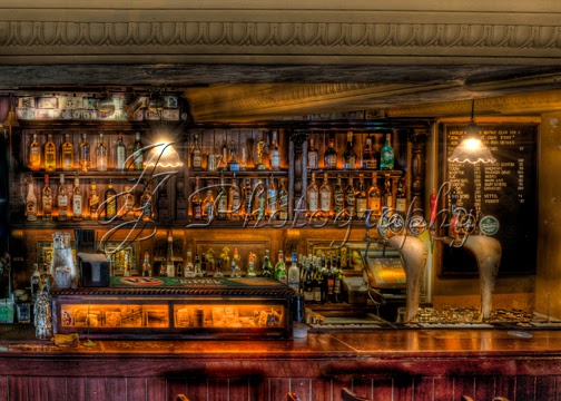 JJ Photography Blogsite: Molly Malone's Irish Pub Bar Counter in HDR