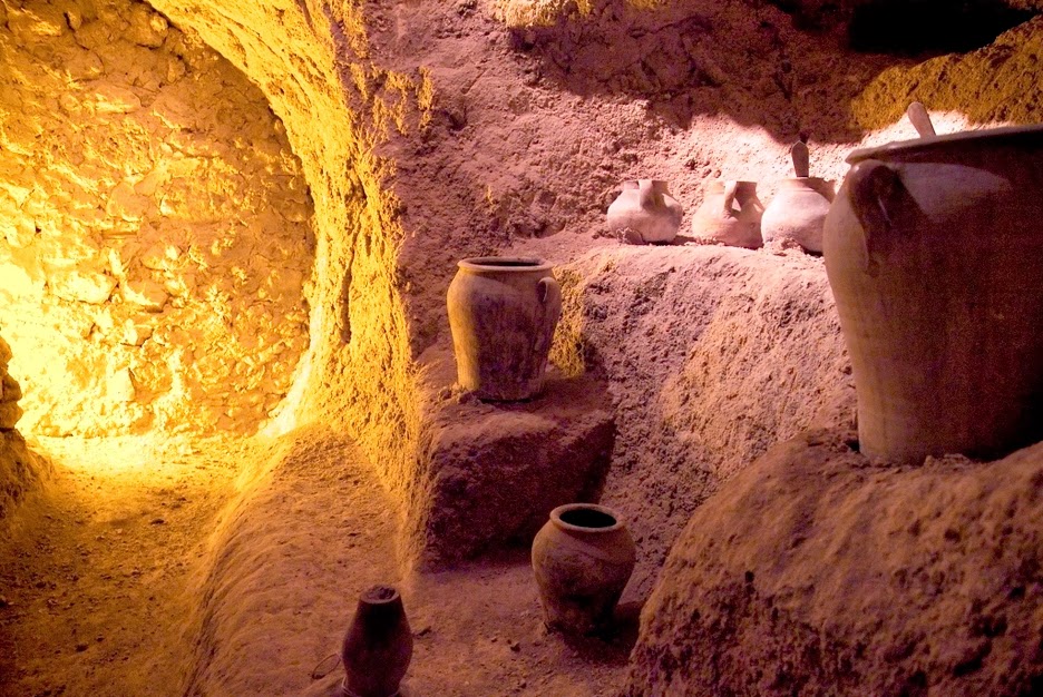 Tinajas, Tinajeros y Tinajazos. El Vino de Tinaja