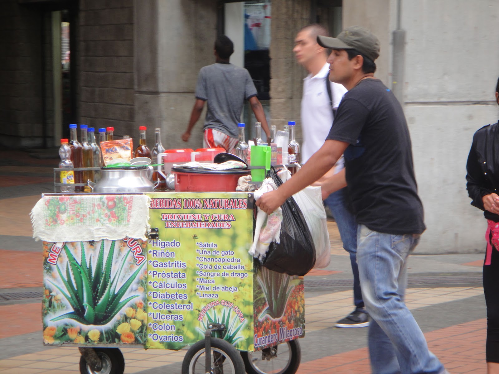 Vendedores Ambulantes en el centro de Medellín: septiembre 2012