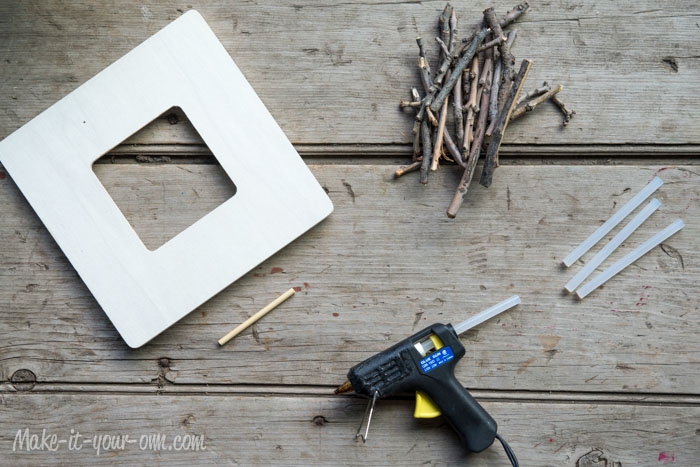 Tree Branch Photo Frame | Munchkins and Mayhem