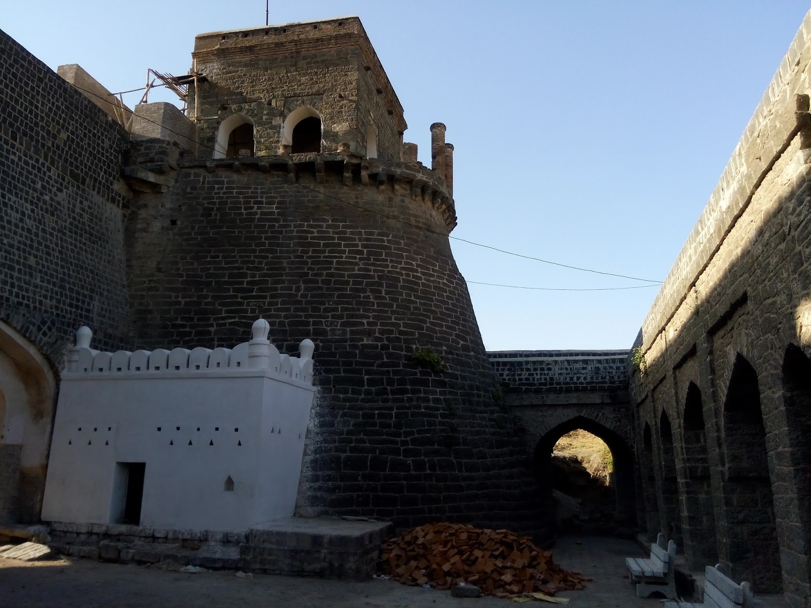 Ausa fort in Ausa village in Latur District of Maharashtra | The ...