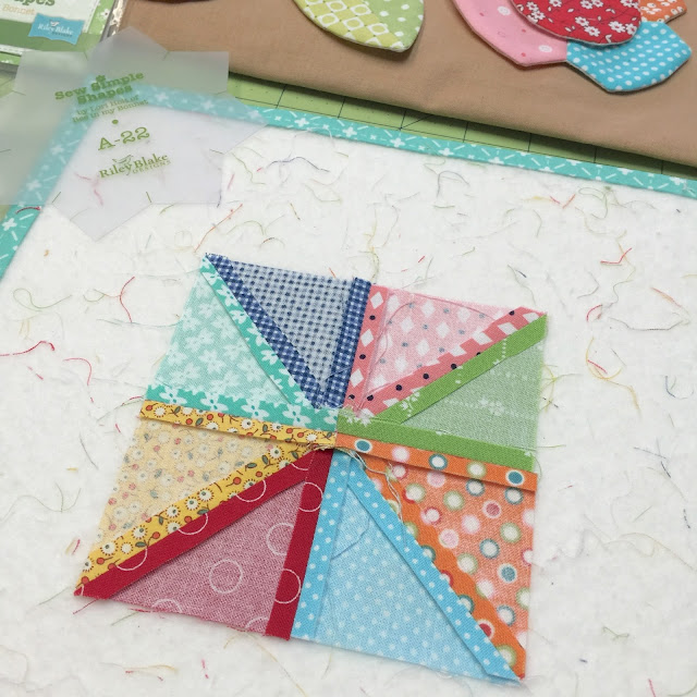Bee In My Bonnet: Sew Simple Shapes - More Easy Patchwork Flowers!!!