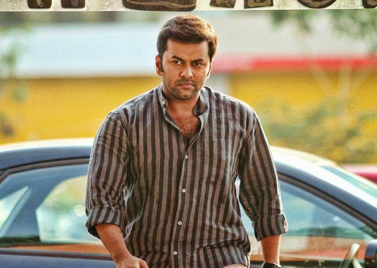 Newstillsindia: Arikil Oral Malayalam Movie Stills