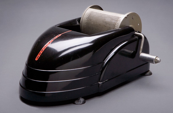 Holodeck: AMERICAN STREAMLINE DESIGN