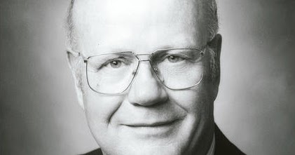 Paradigm InfoStream: BUSINESS - Forrest Mars Jr., Co-owner of Mars Inc ...