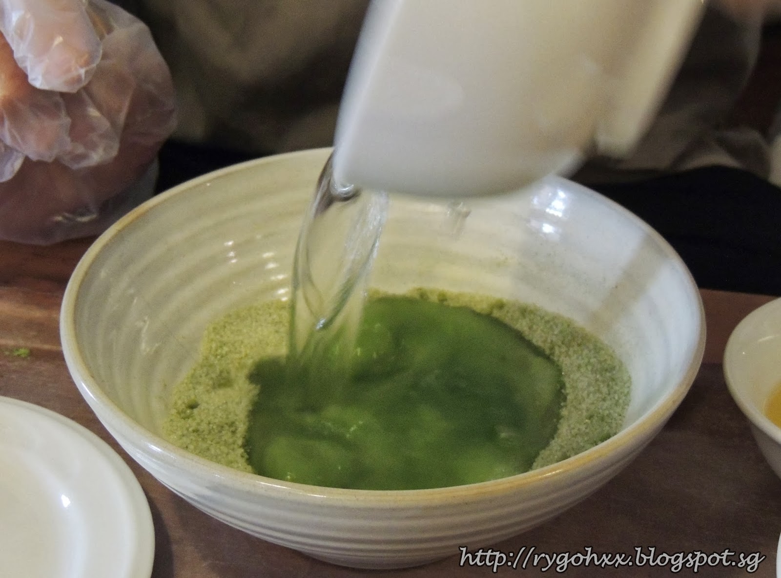 TEA CHAPTER - A PLACE TO APPRECIATE THE TEA - R.Y GOH