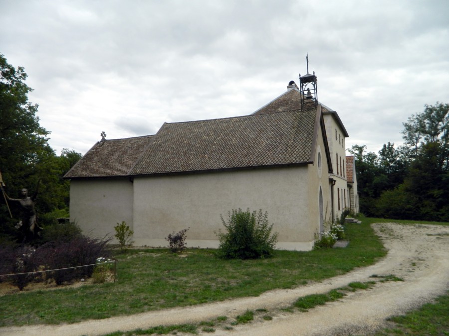 Châteaux-forts, abbayes, monuments antiques et personnages historiques ...