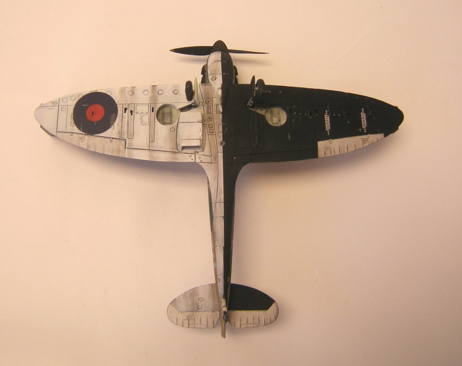 1/72 Scale Kits & Diorama: Airfix Spitfire Mk1