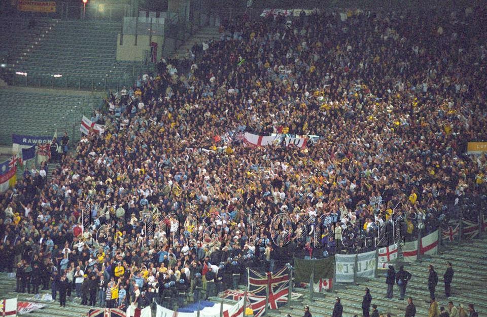 Football Hooligan Pictures: Leeds in Rome 2000