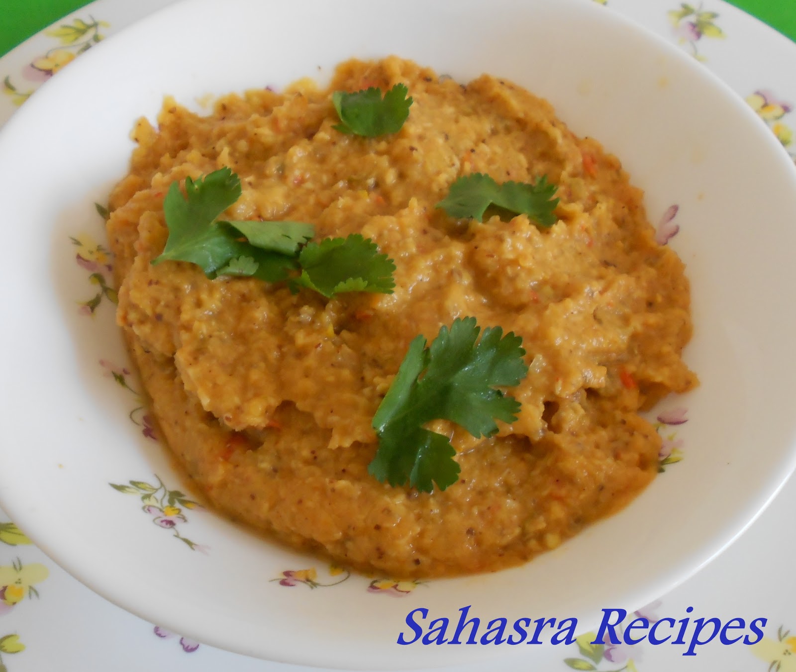 Sahasra Recipes: Bottle Gourd Coconut Chutney/Sorakaya Kobbari Pachadi