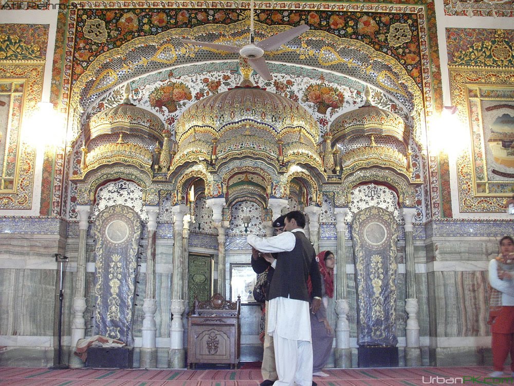 **JP** Bhong Mosque Sadiqabad. || World News