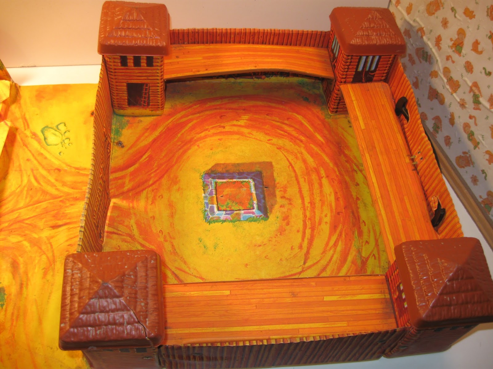 Toys and Stuff: Ideal Fort Cheyenne Carry-All Playset