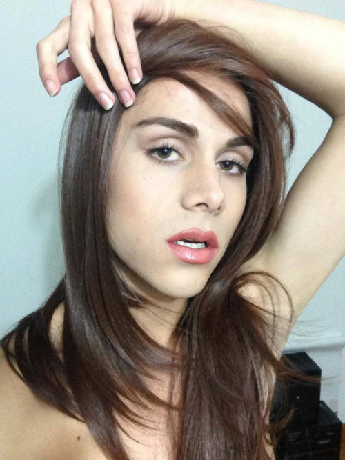Androgynous Male Model and a Gorgeous Crossdresser - Dave Castiblanco - Story Of Crossdressing