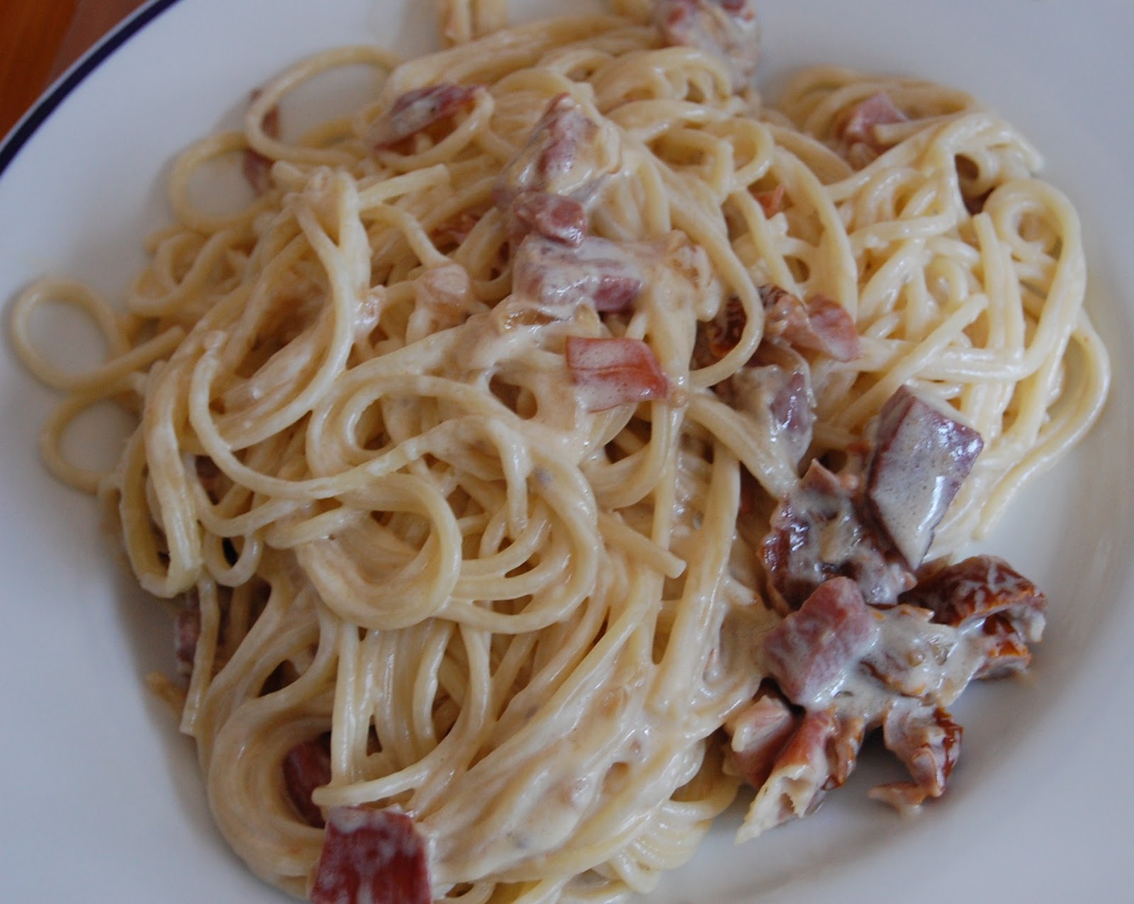 MAR DULCE: PASTA CON JAMON Y TOMATE SECO