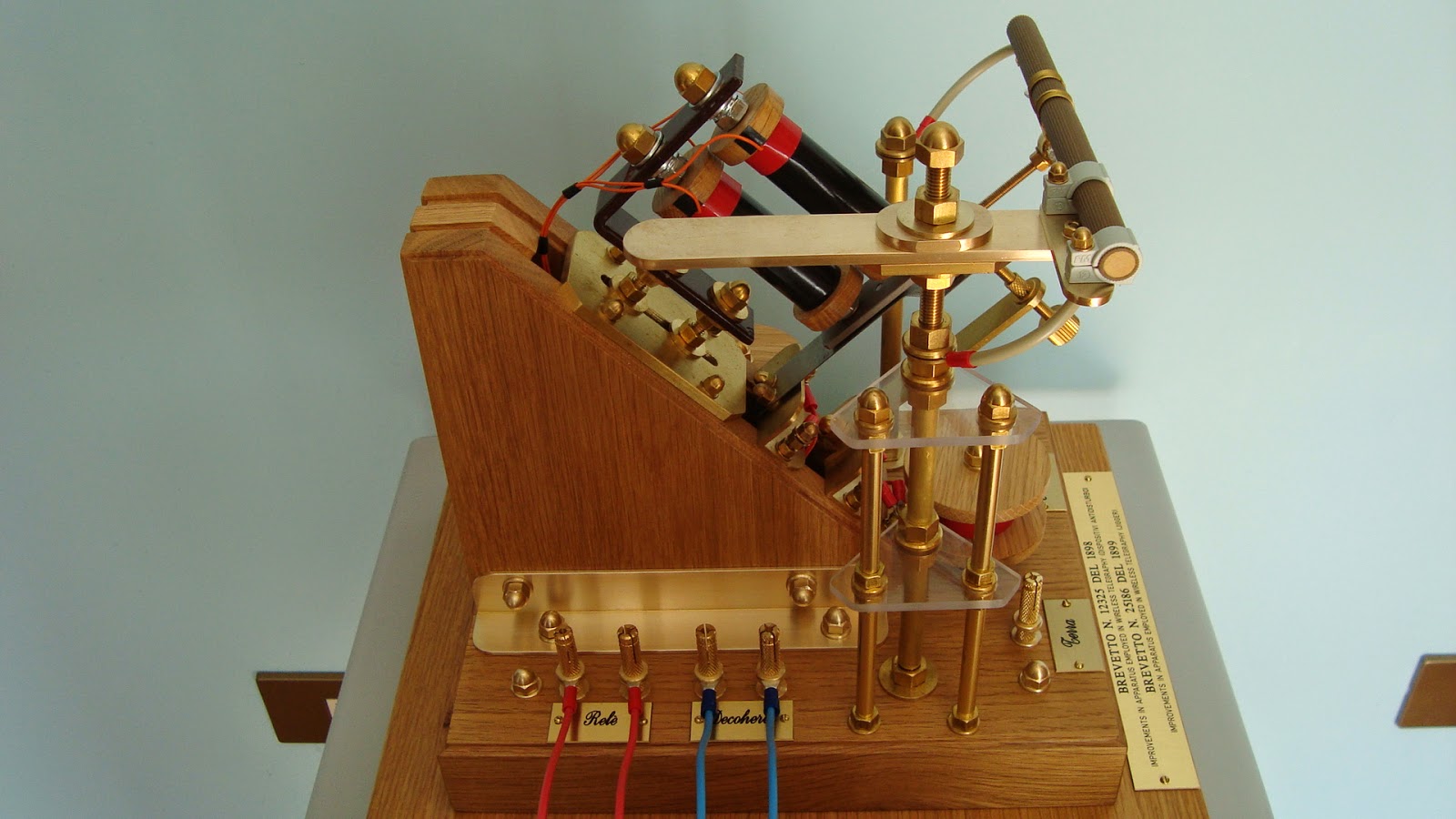 LA STANZA DEI BACHI: Stazione radiotelegrafica ricevente con detector ...