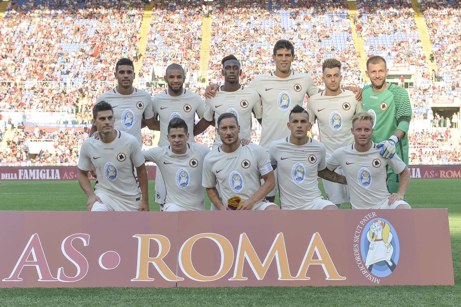 Special AS Roma 16-17 Kit Revealed - Footy Headlines