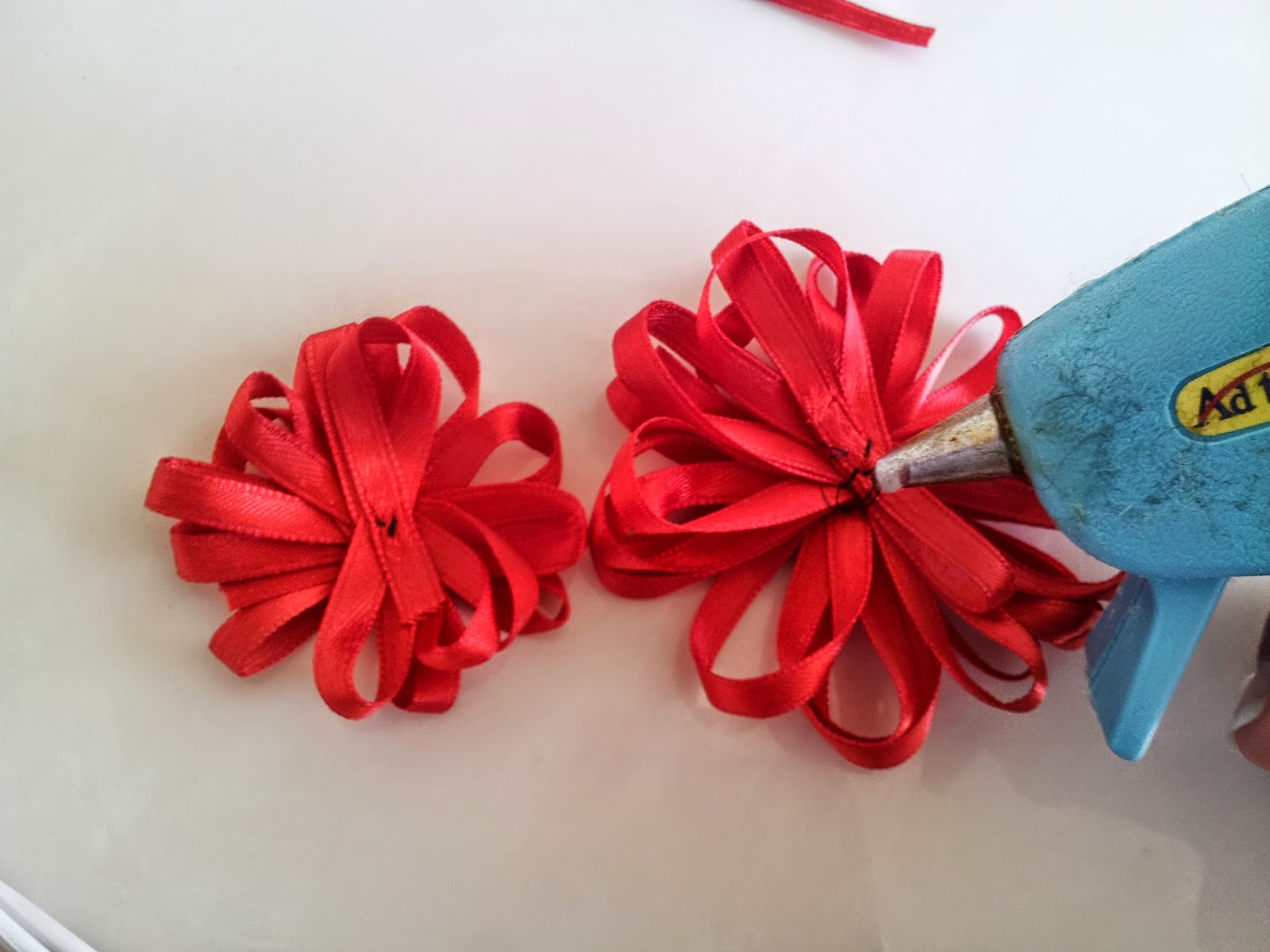 Fig Creations: Ribbon Flower - Daisy