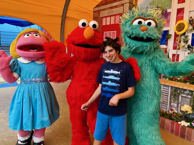 Love That Max : The Sesame Place developmental milestone