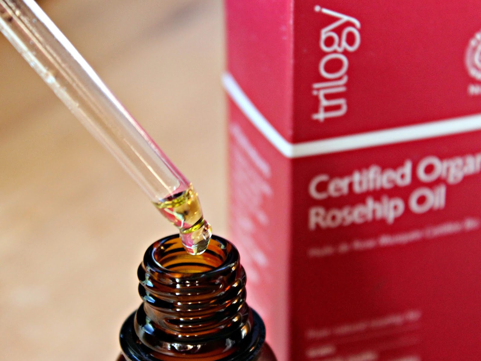 Beauty and the Biryani: Trilogy Certified Organic Rosehip Oil - Review